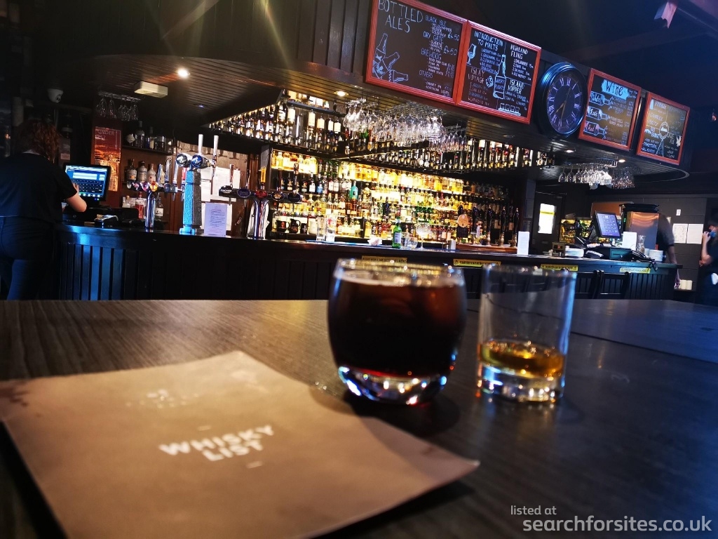 Seumas Bar