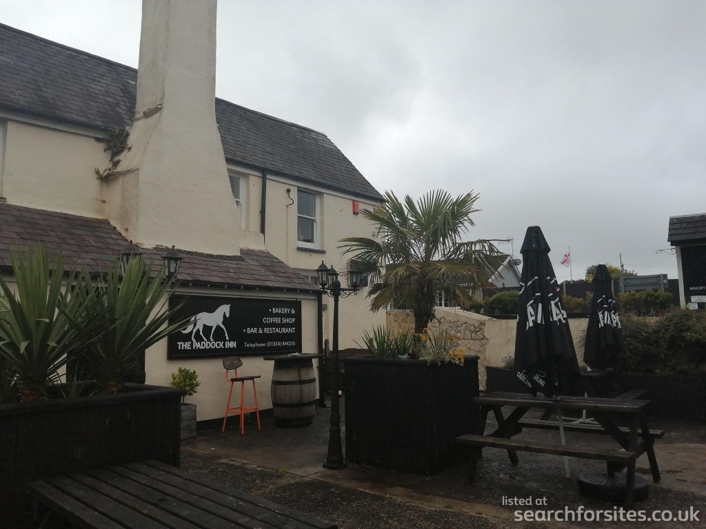 Paddock Inn