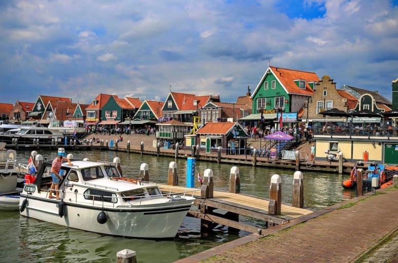 Volendam Village