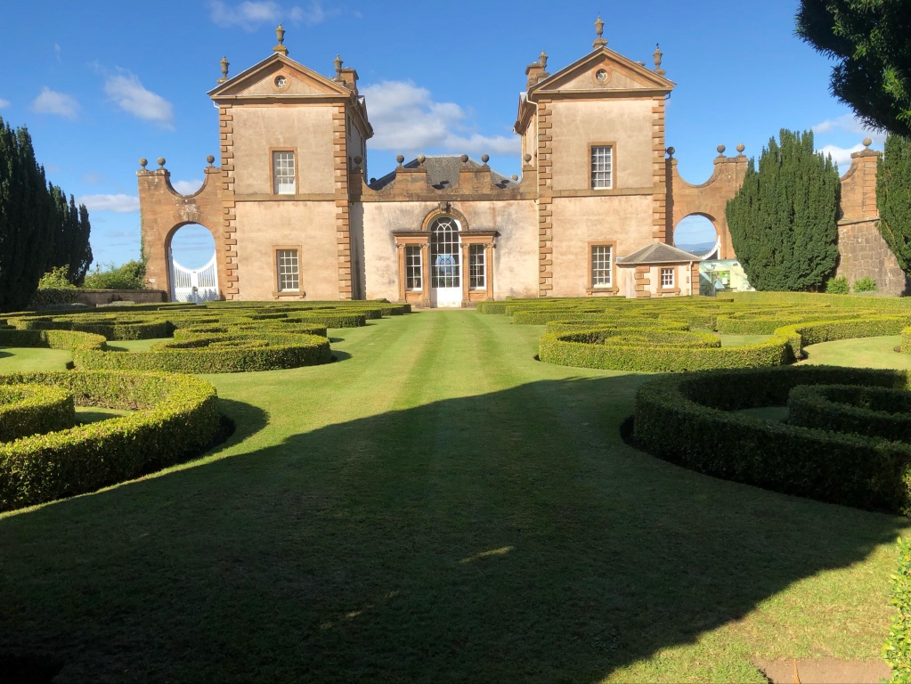 Chatelherault Country Park