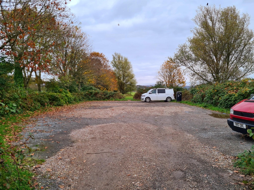 A374 Embankment Road Gravel Car Park