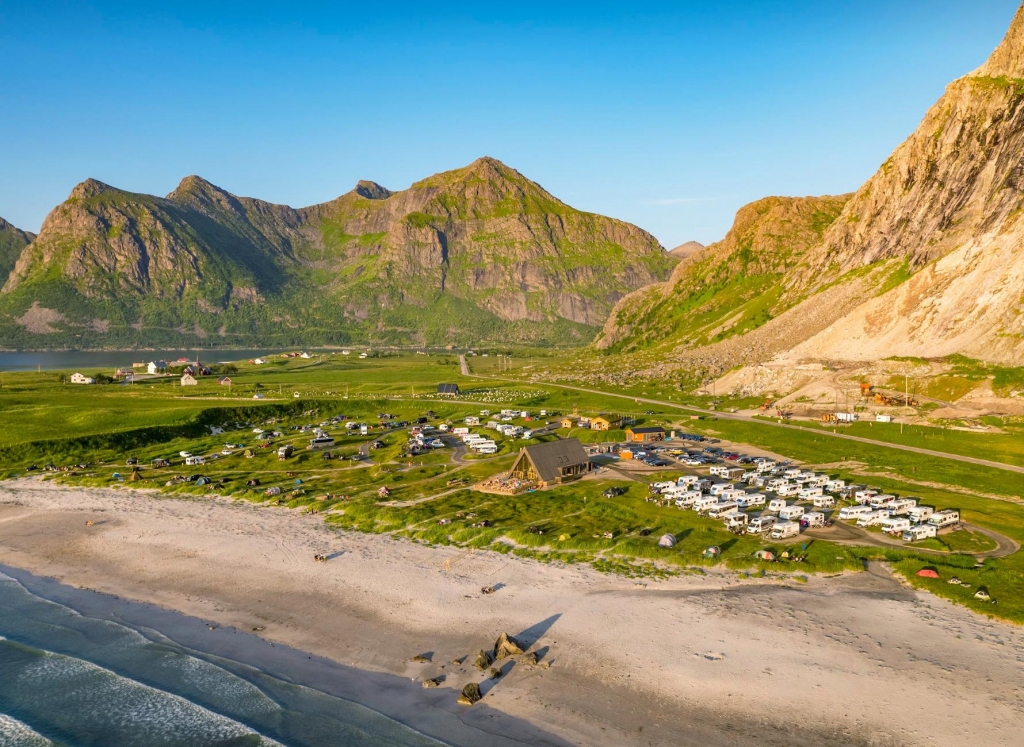 Lofoten Beach Camp