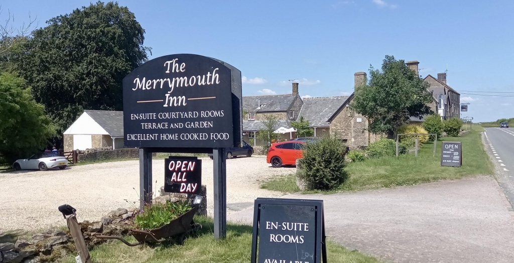 Cotswold Merrymouth Inn